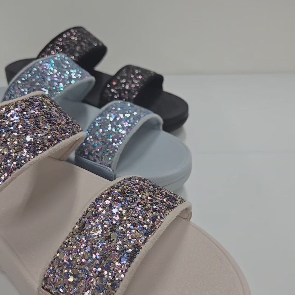 LULU MULTI-TONAL GLITTER SLIDES｜fitflop(フィットフロップ)公式